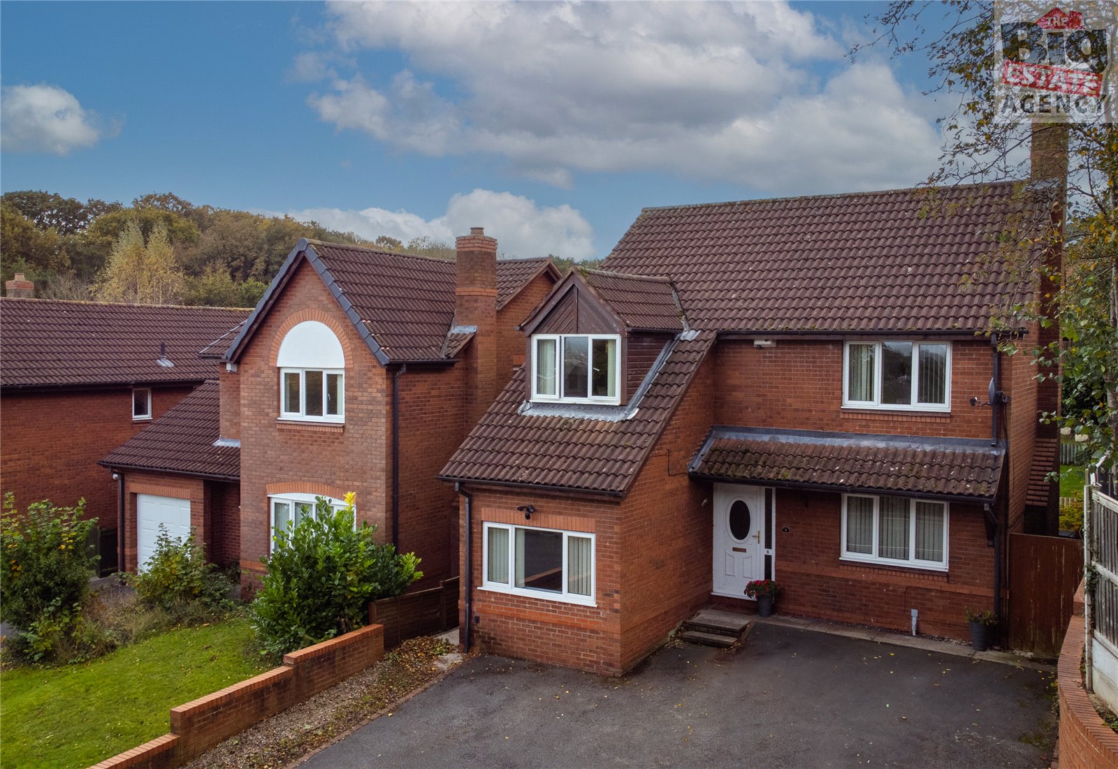 Hollowbrook Drive, Connahs Quay, CH5 4GF – Pinewood Estate Agency
