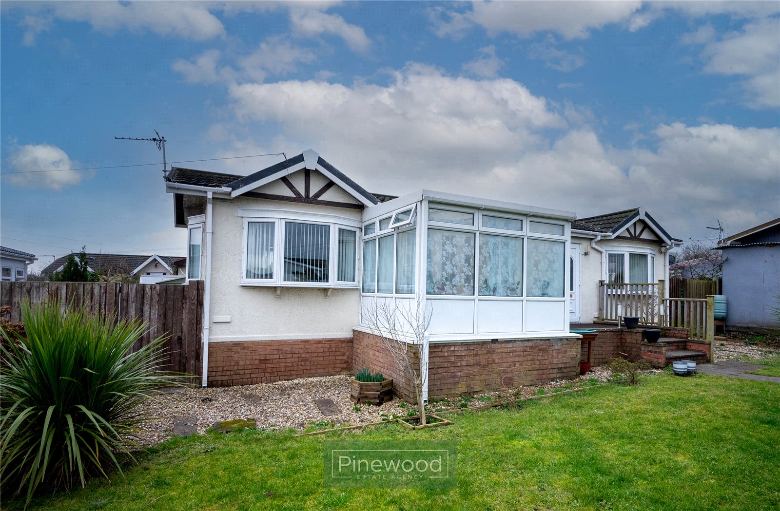 Willow Park, Gladstone Way, Mancot, CH5 2TT – Pinewood Estate Agency